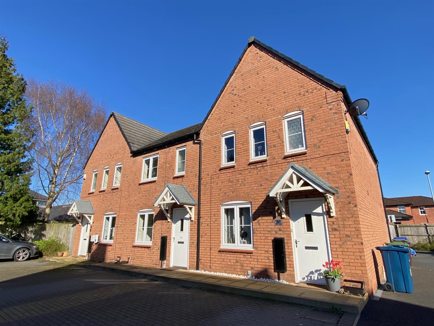 Properties - Little Mansions